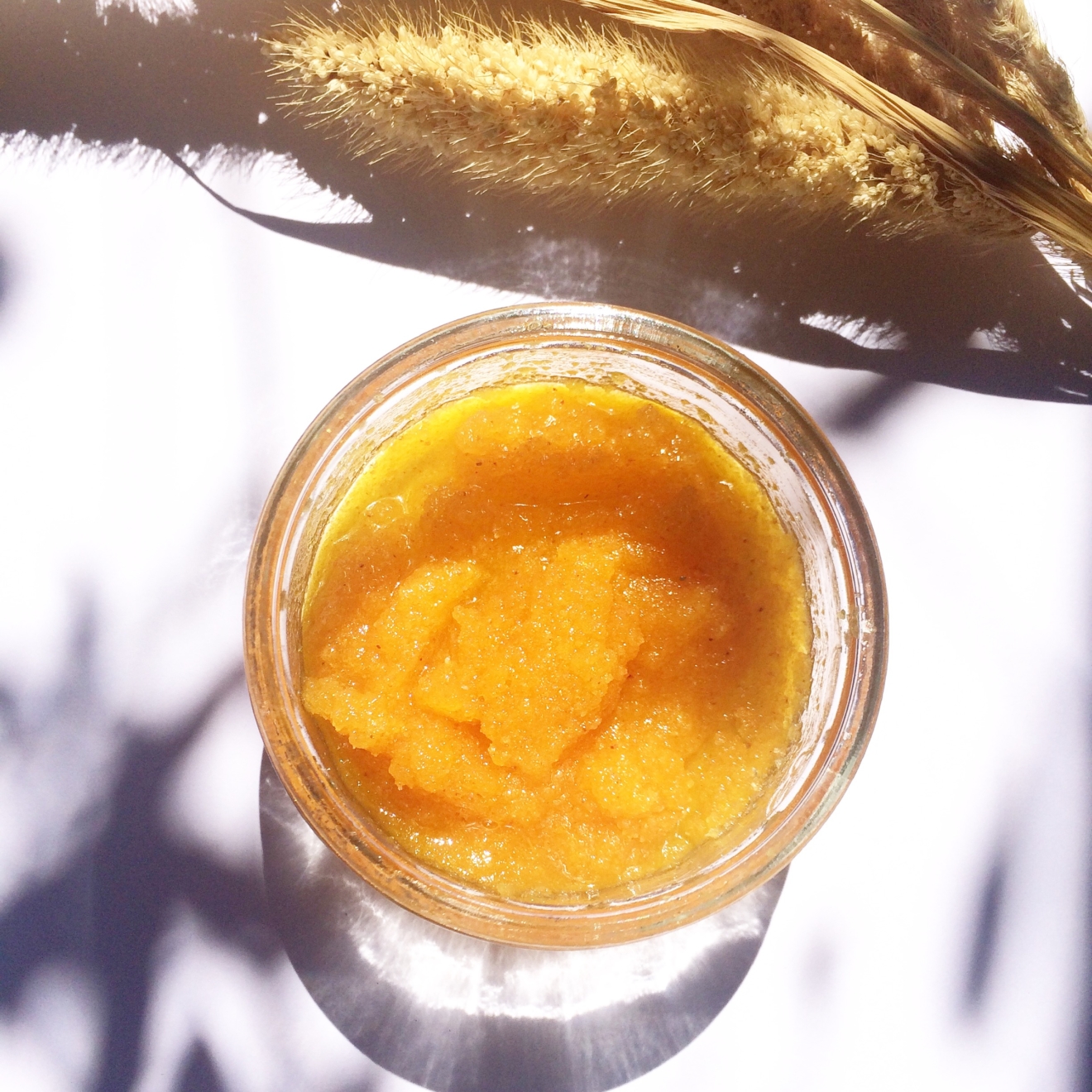 Gommage CORPS à la carotte pour un bronzage parfait