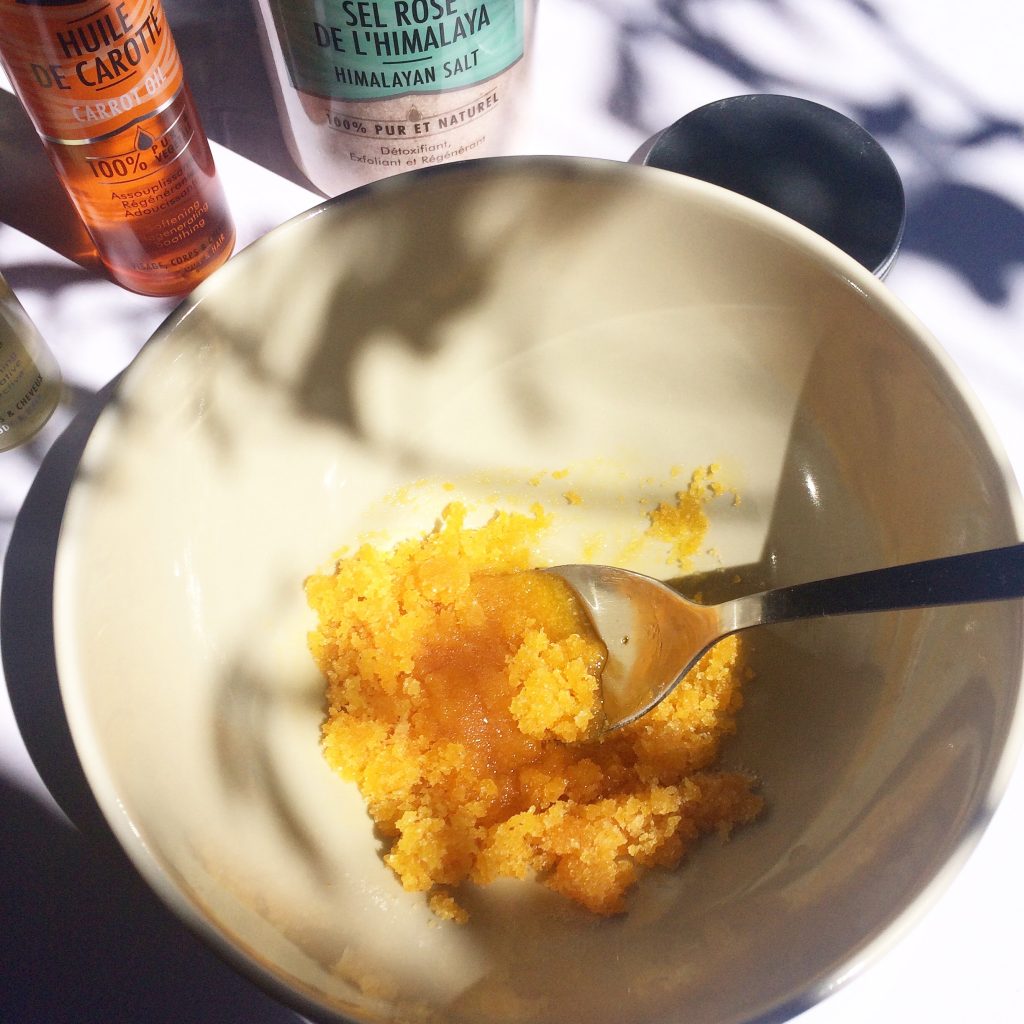 Gommage CORPS à la carotte pour un bronzage parfait